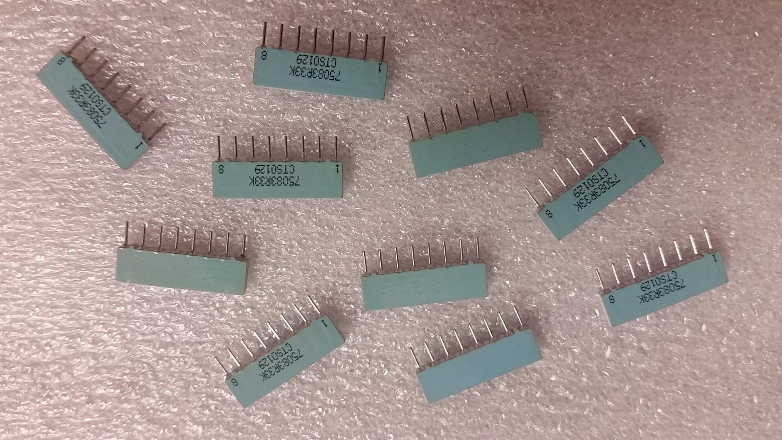 CTS 750-83-R33K 33K Ohm 8-Pin SIP Resistor Network 10% **NEW** Qty.10 ...