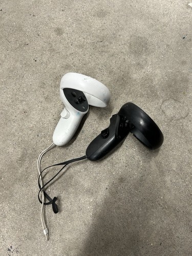 2 Oculus Controllers For Parts | eBay