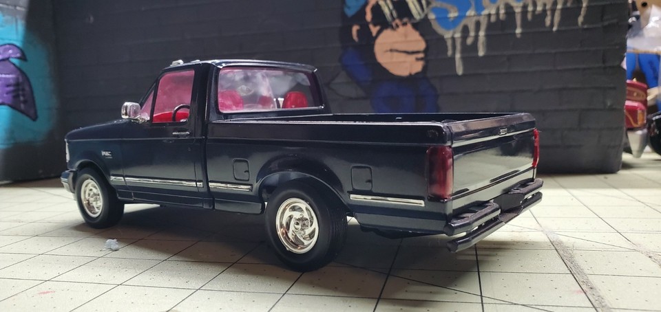 AMT 1110M 1994 Ford F-150 SVT Lightning model kit Build | eBay