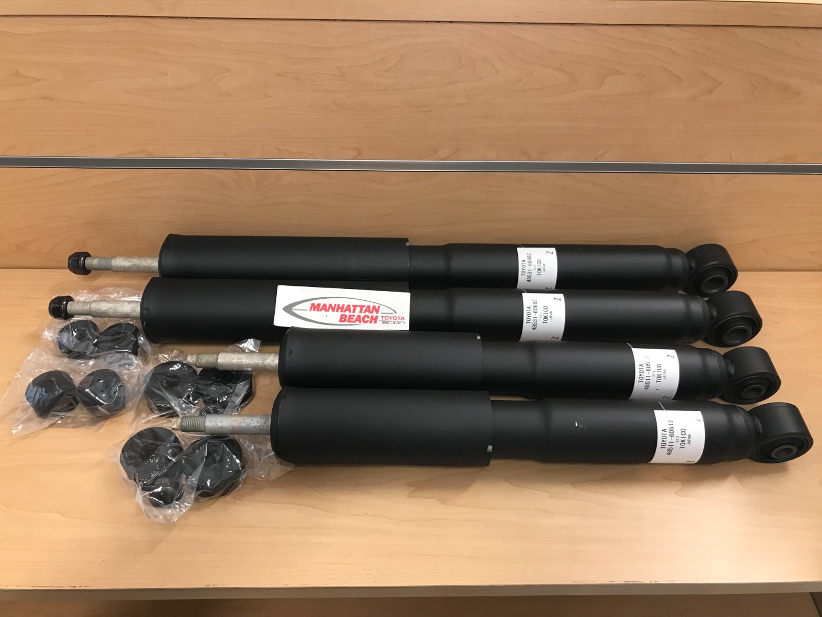 98-07 TOYOTA LAND CRUISER FRONT & REAR Shock Absorbers SET OF 4 OEM NEW ...