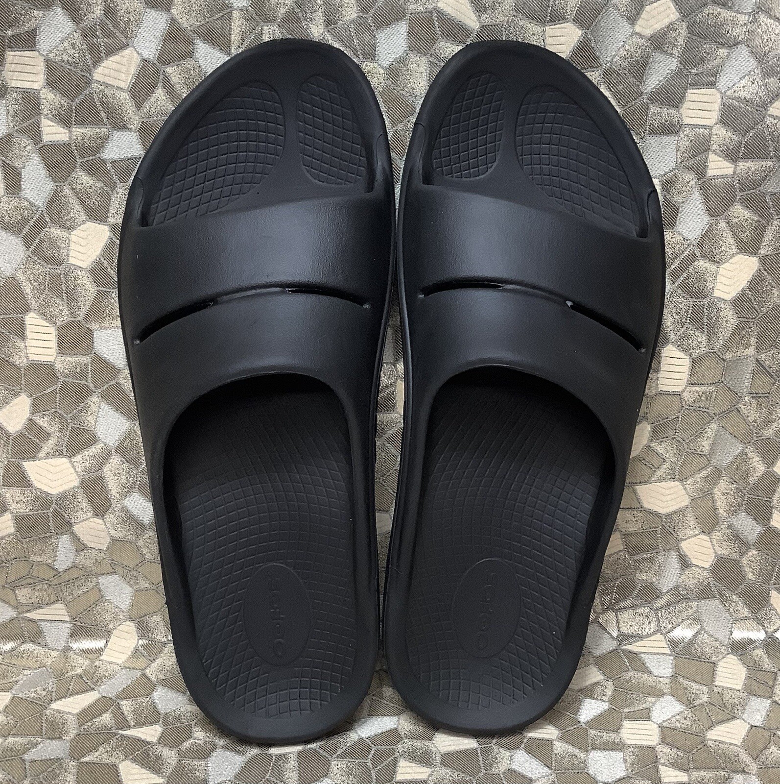 OOFOS OOAAH Recovery Slides Sandals Comfort Black Log… - Gem