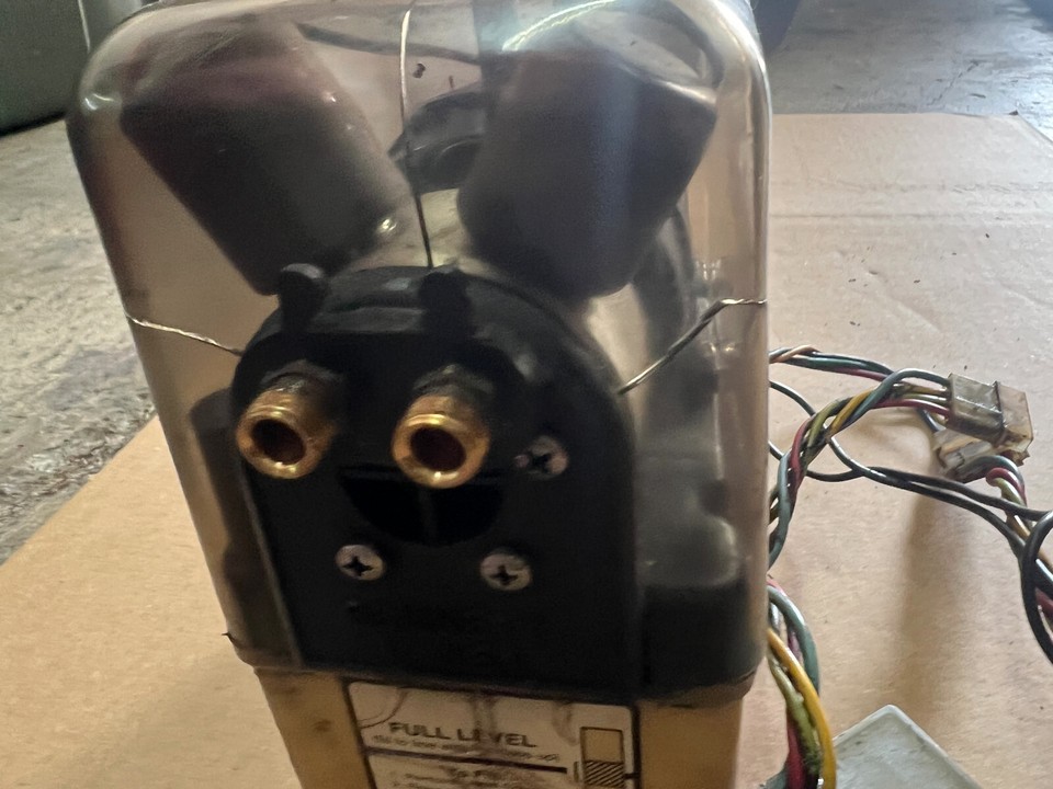 Bennett V351 Trim Tab Pump with Mounting Bracket INV # 2 | eBay