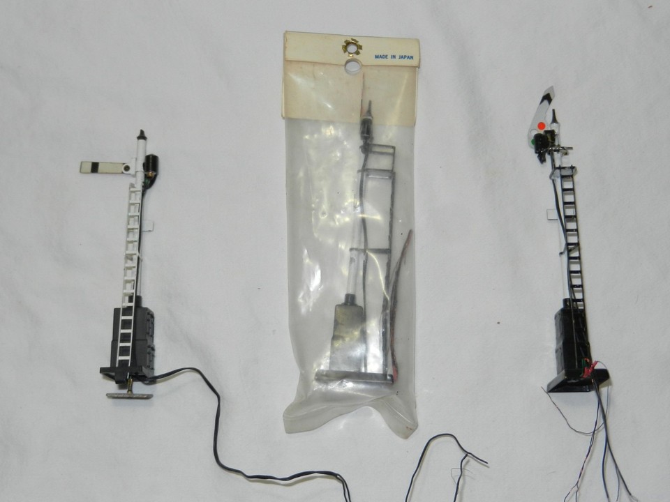 Three HO NJ International Semaphores two CS100 and one ??? | eBay