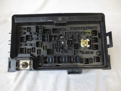 09 Dodge Ram TIPM intergrated power module 04692123ae NO LID ~ 005 07 ...