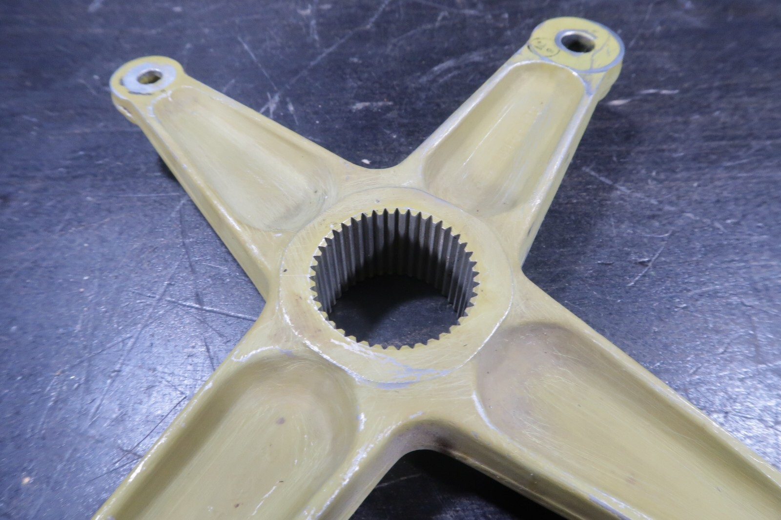 Beechcraft 35 Bonanza BE35 Main Gear Upper Actuator Arm 45-810090 | eBay