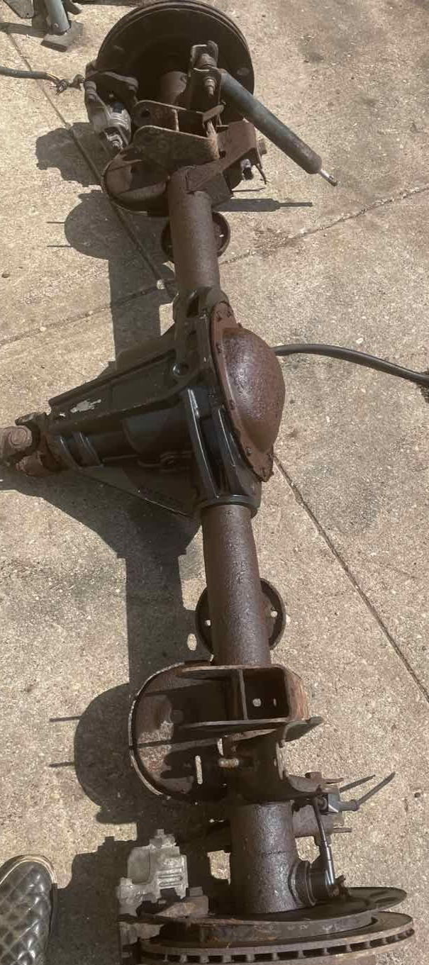 2007-2008 GMC DENALI TAHOE REAR AXLE ASSEMBLY 5.3L MOTOR 3.42 GEAR ...