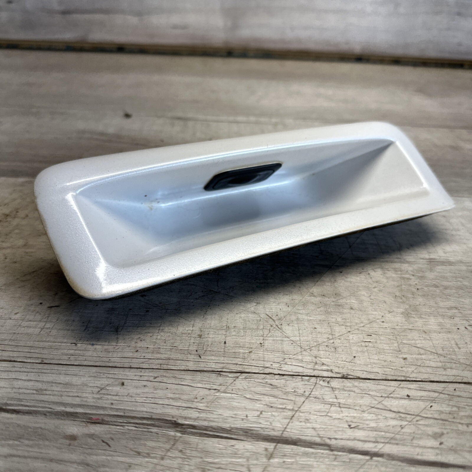 BB5378425A22 I 11 - 15 Ford Explorer TailGate Trunk Latch Handle White ...