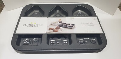 Cakelet Pan 6 Gingerbread house cake pan Cast House Shape threshold ...