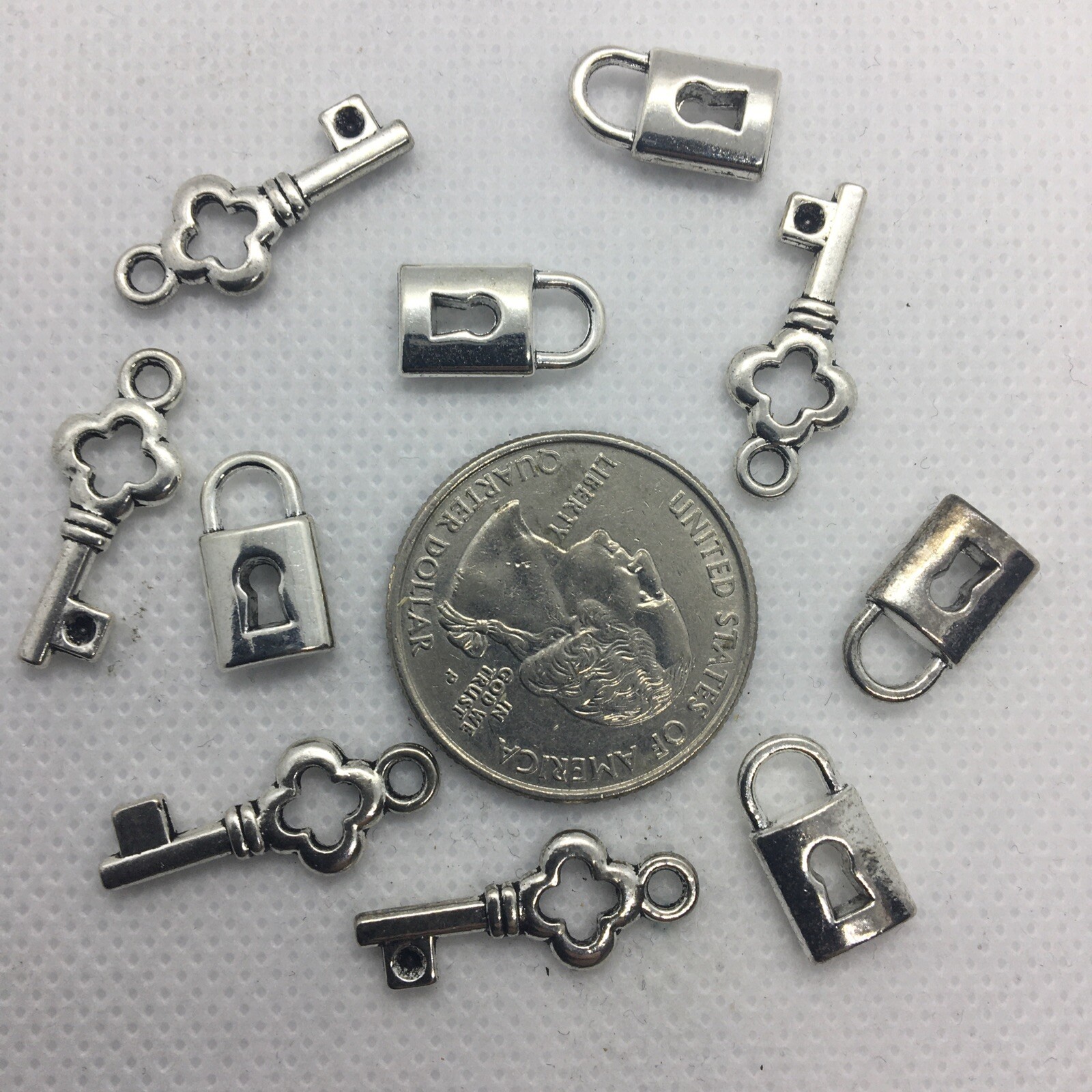 10 PC Charms Beads Sliders Spacers-5 Antique Silver Keys 22MM & 5 Locks ...