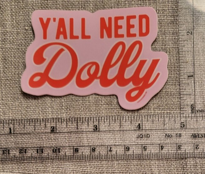 Dolly Name Logo