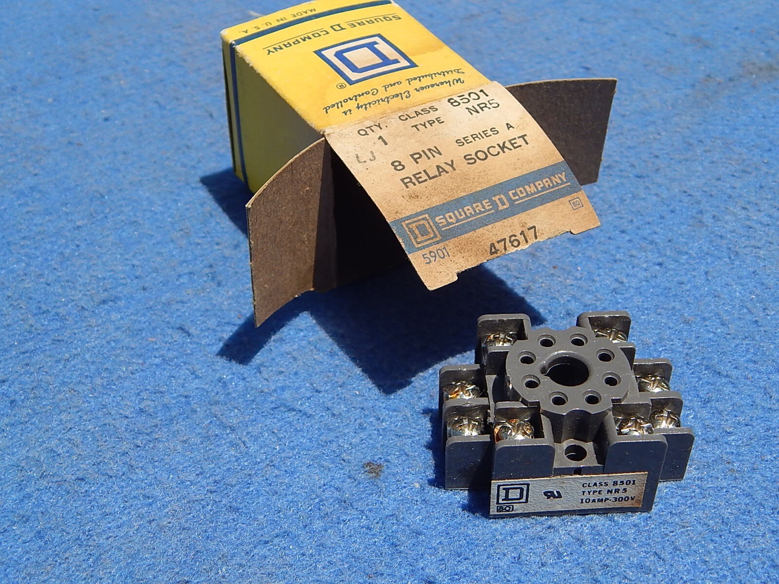 Square D Relay Class 8501 Type NR5 Series A 8 Pin Relay Socket 5901 ...