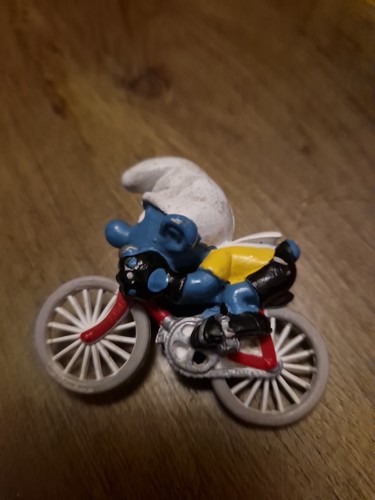 Vintage Retro 1979 Schleich Peyo Cyclist Racer Smurf Bicycle Figure ...