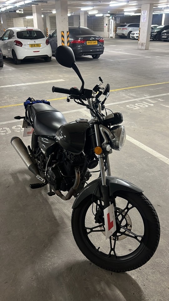 Lexmoto ZSB 125 2023 - Free Used Helmet, jacket, pant, lock & key ...