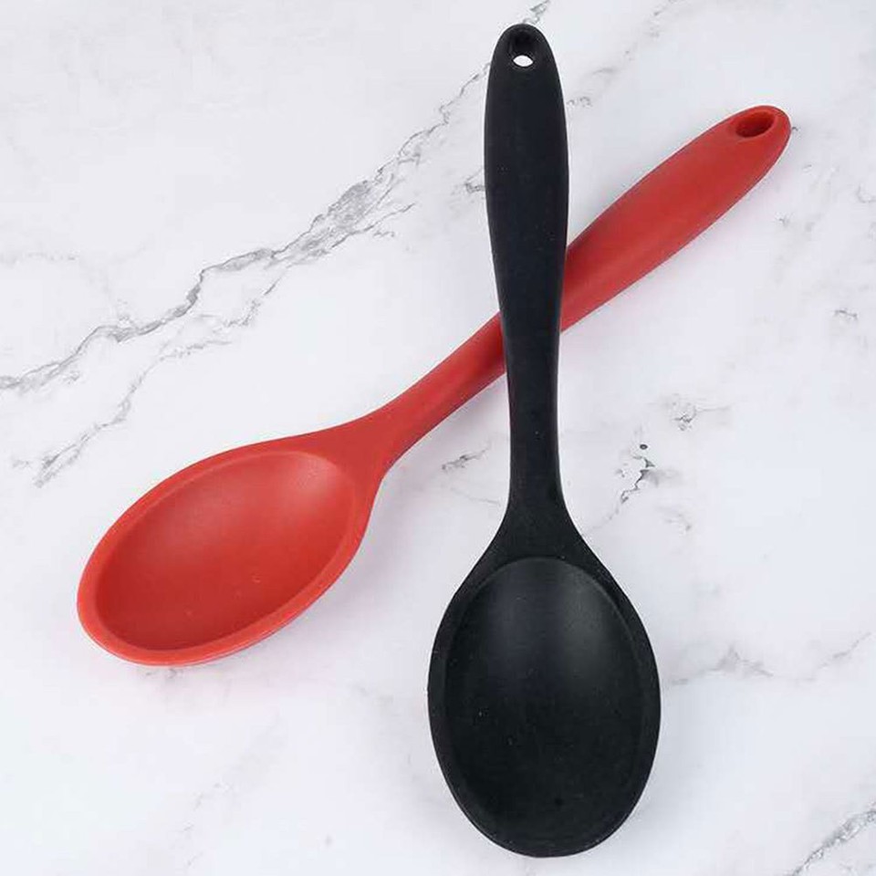 2Pcs Silicone Soup Ladles Food Serving Spoons Multi-purpose Spoons ...