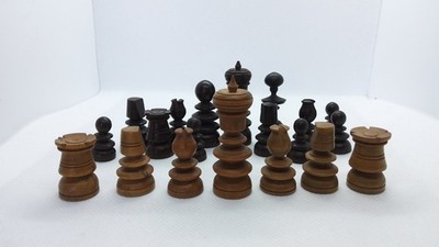 Antique Chess Set Spares. Like Rowbotham? Unusual Cleft Knights. Not ...