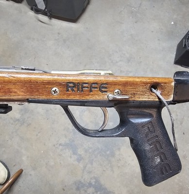 Riffe Euro 90 Speargun With Spare Spear And Reel | eBay