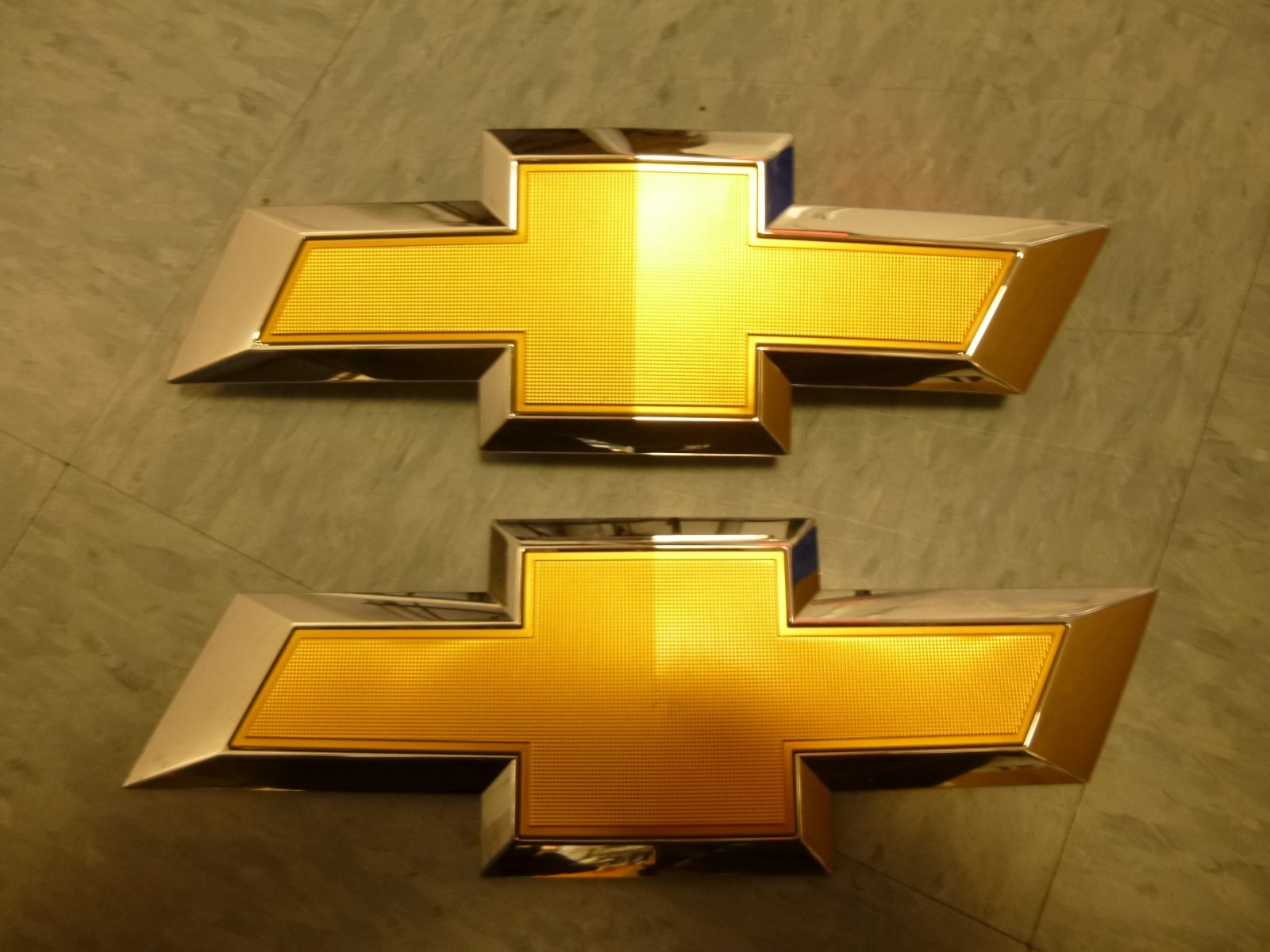 2016 to 2018 Silverado 1500 front and rear emblems 23236301 22786435 ...