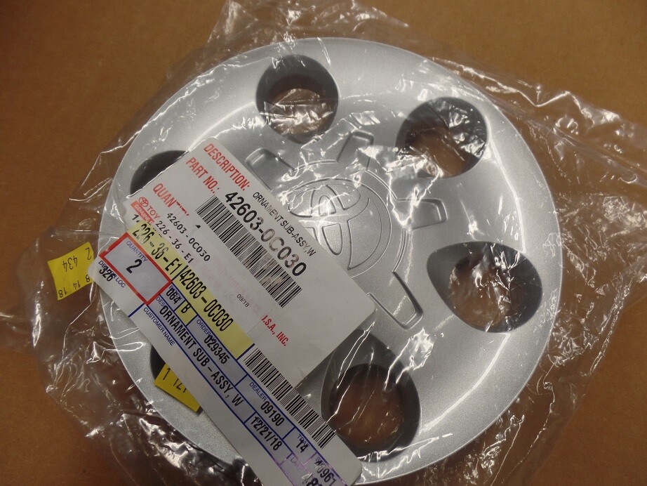 OEM TOYOTA TUNDRA SEQUOIA TACOMA WHEEL CAP 42603-0C030 | eBay