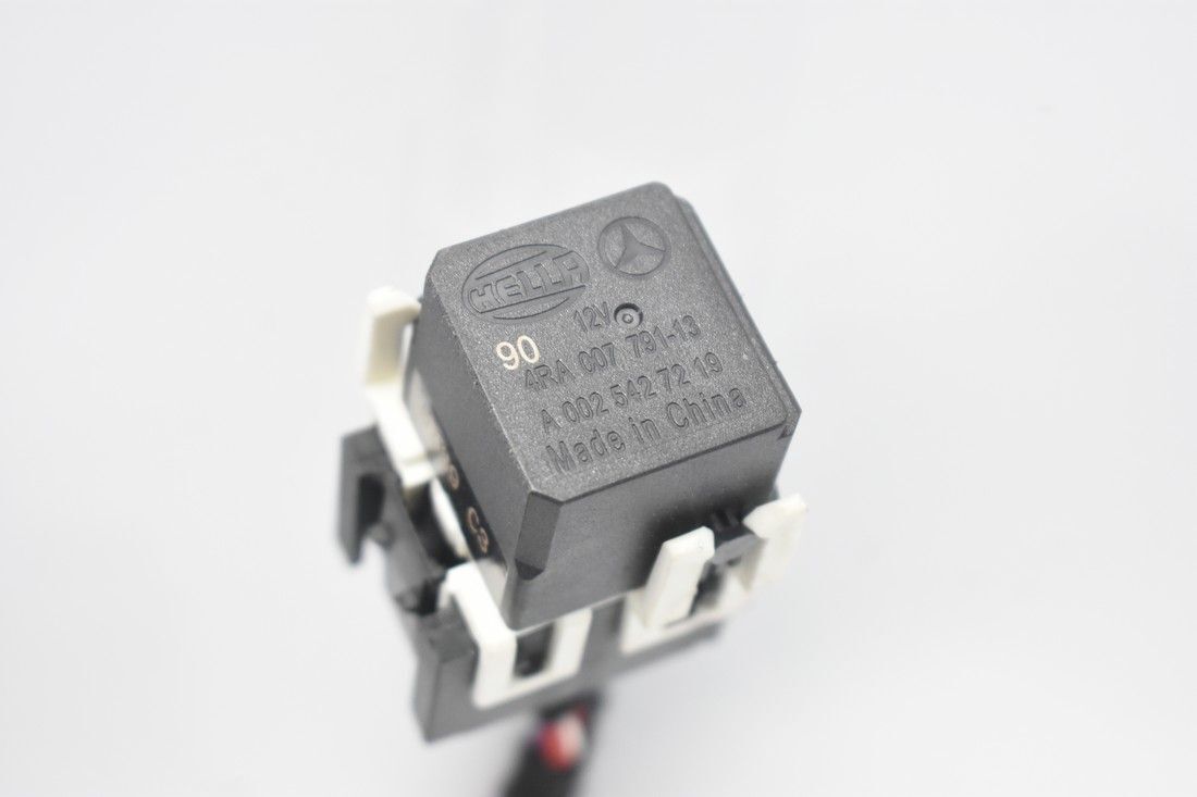 Fuse relay a0025427219 cls w218 w212 A0025427219 MERCEDES-BENZ | eBay