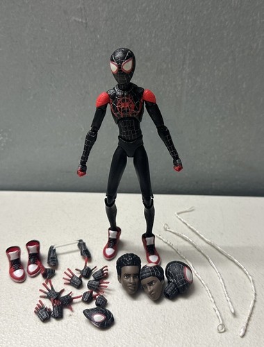 Mafex 107 Into The Spiderverse Spiderman Miles Morales Authentic ...