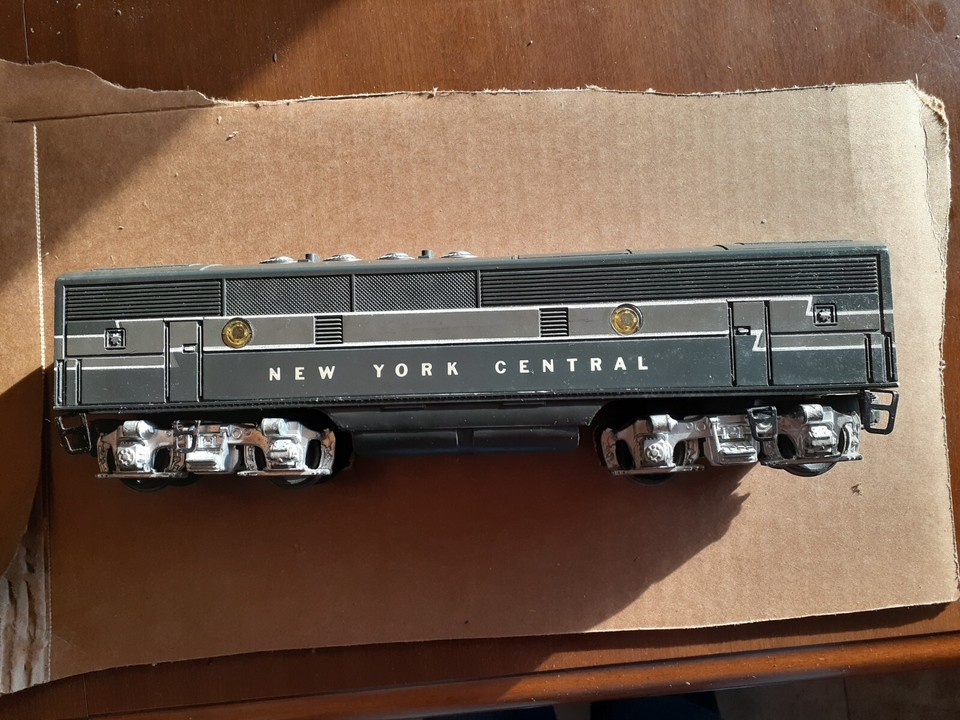 Lionel 2354P&T Vintage O New York Central F-3 Diesel Loco + 2354 Dummy ...