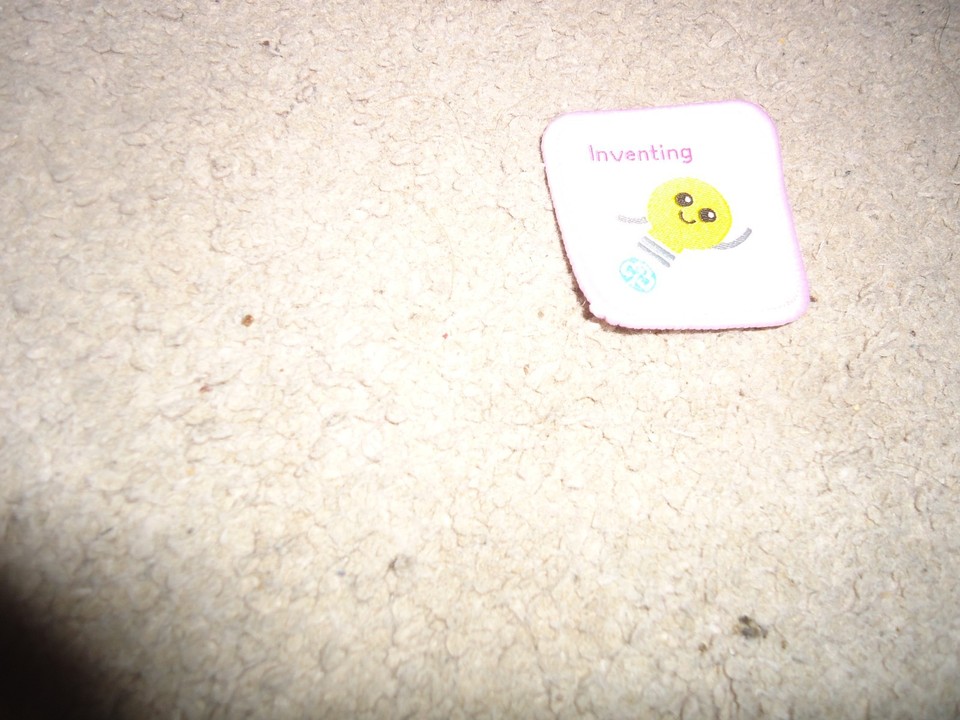 BRAND NEW GIRLGUIDING BROWNIES INTEREST BADGE -INVENTING BADGE | eBay UK