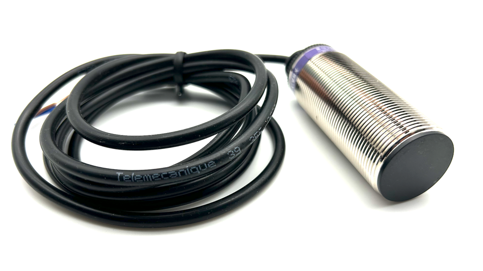 SCHNEIDER XSAV12801 Inductive Proximity Sensor XSA-V12801 | eBay