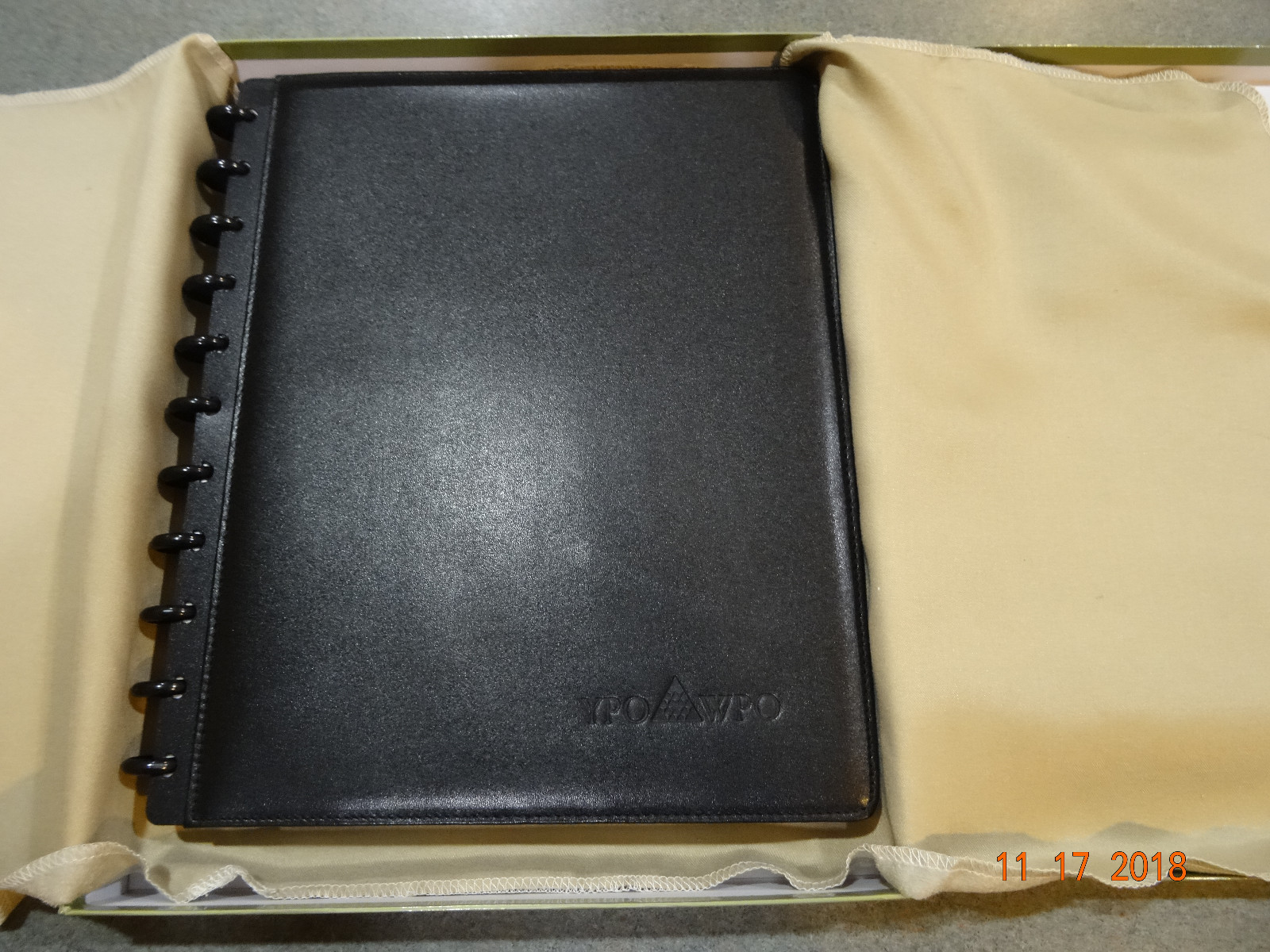 YPO/WPO Levenger Circa leather foldover notebook NOS | eBay