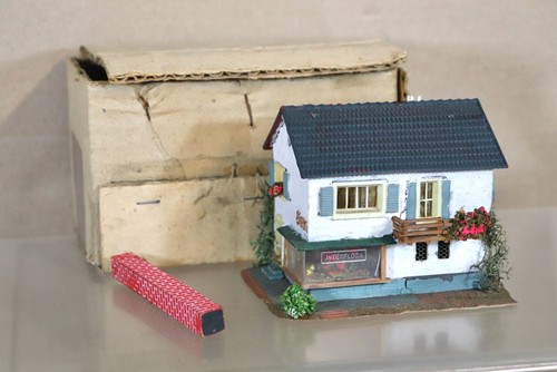 FALLER 220 HO SCALE FACTORY MADE TWO STORY INTERFLORA SHOP HOUSE MODEL ...