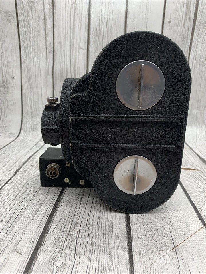 Bell & Howell 35mm WWII Eyemo Bomb Spotter Cine Camera All original ...