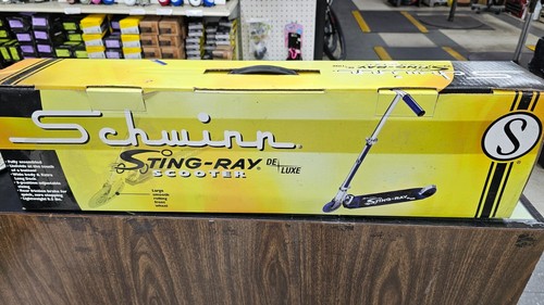 BRAND NEW IN BOX SCHWINN STING-RAY DELUXE KICK SCOOTER VINTAGE NOS BLUE ...
