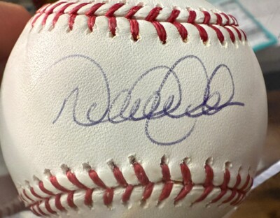 Derek Jeter Signed Steiner Ball Sweet Spot Auto Autograph Snow White ...