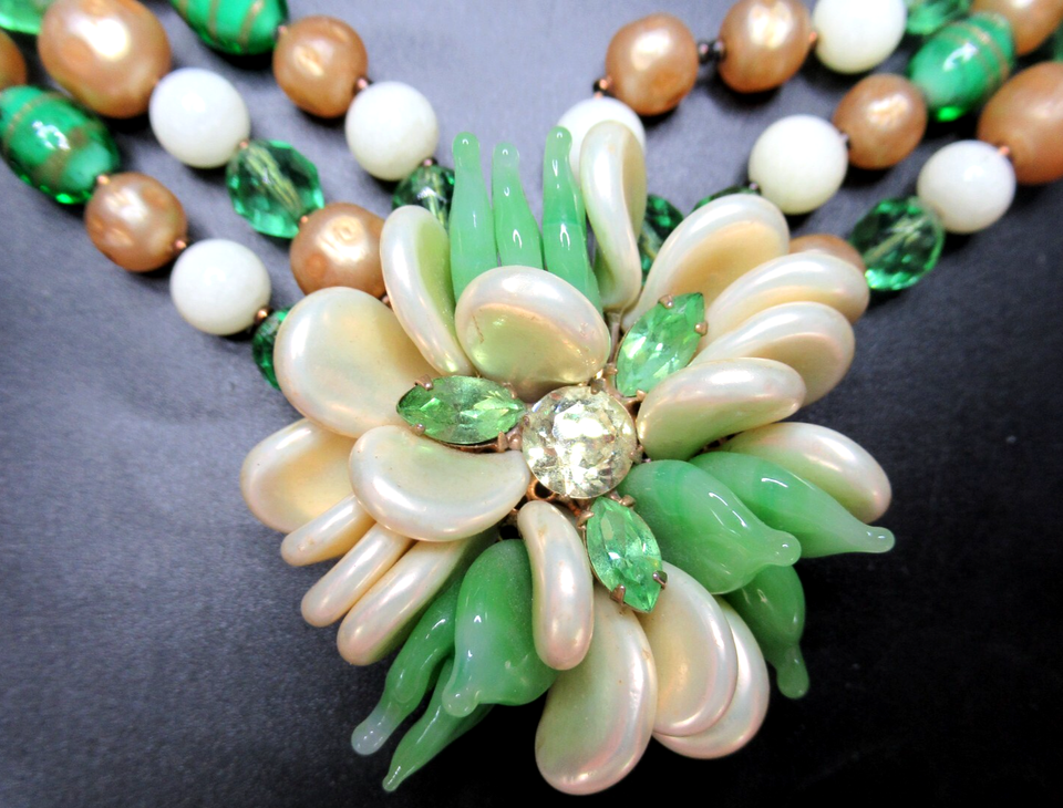 MIRIAM HASKELL Green Glass Leaves Art Glass Faux Pearl Vintage Necklace ...