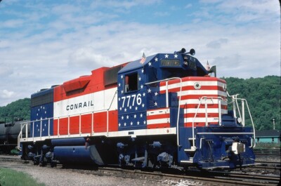 ConRail (CR) - GP38 - #7776 - Original 35mm Slide | eBay