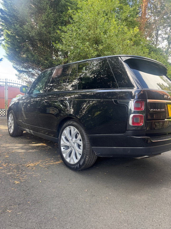 2021 Land Rover Range Rover 3.0 D300 Vogue SE 4dr Auto ESTATE Diesel ...