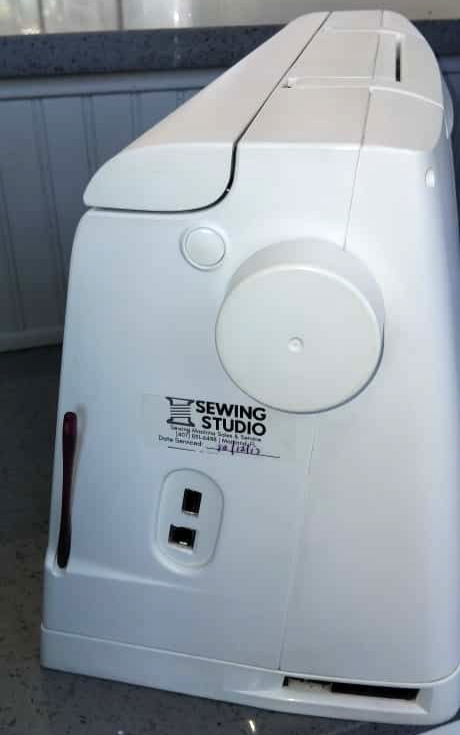 Husqvarna Viking Designer SE Sewing Machine With pedal and power ...