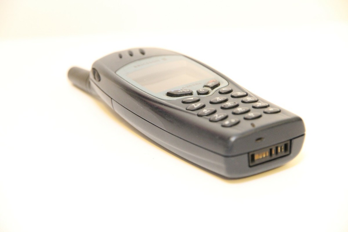 Vintage Ericsson Cellular Collectible Mobile A1018s Gsm Antenna Phone