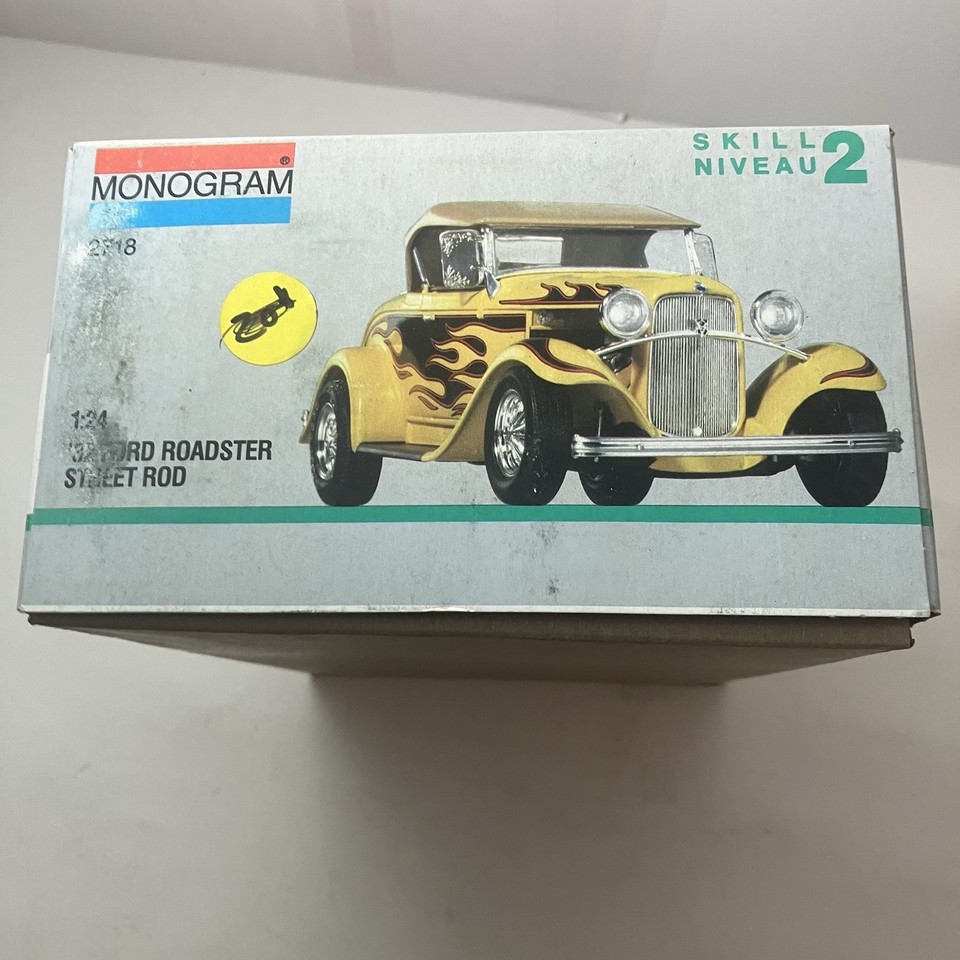 MONOGRAM '32 FORD ROADSTER STREET ROD 1:24 SCALE PLASTIC MODEL KIT ...