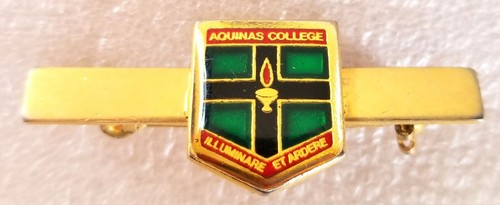 AQUINAS COLLEGE Ringwood Illuminare Et Ardere Tie Pin Badge by Douglas ...