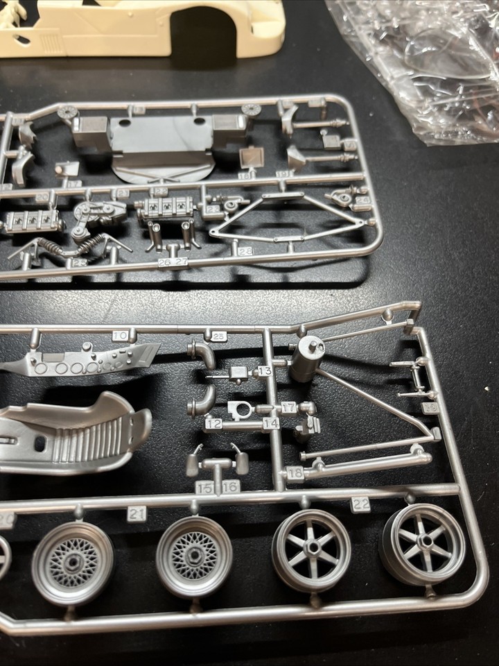 Vtg Tamiya model kit #2447A Porsche 956 83'LE Man's 24 Hour Race Winner ...