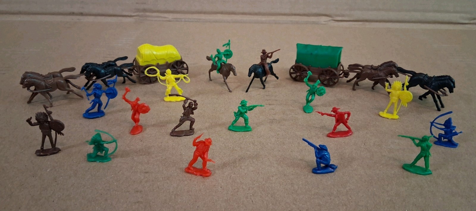 Vintage GIANT Brand COWBOYS & INDIANS Toy Lot Plastic 1960s Hong Kong ...