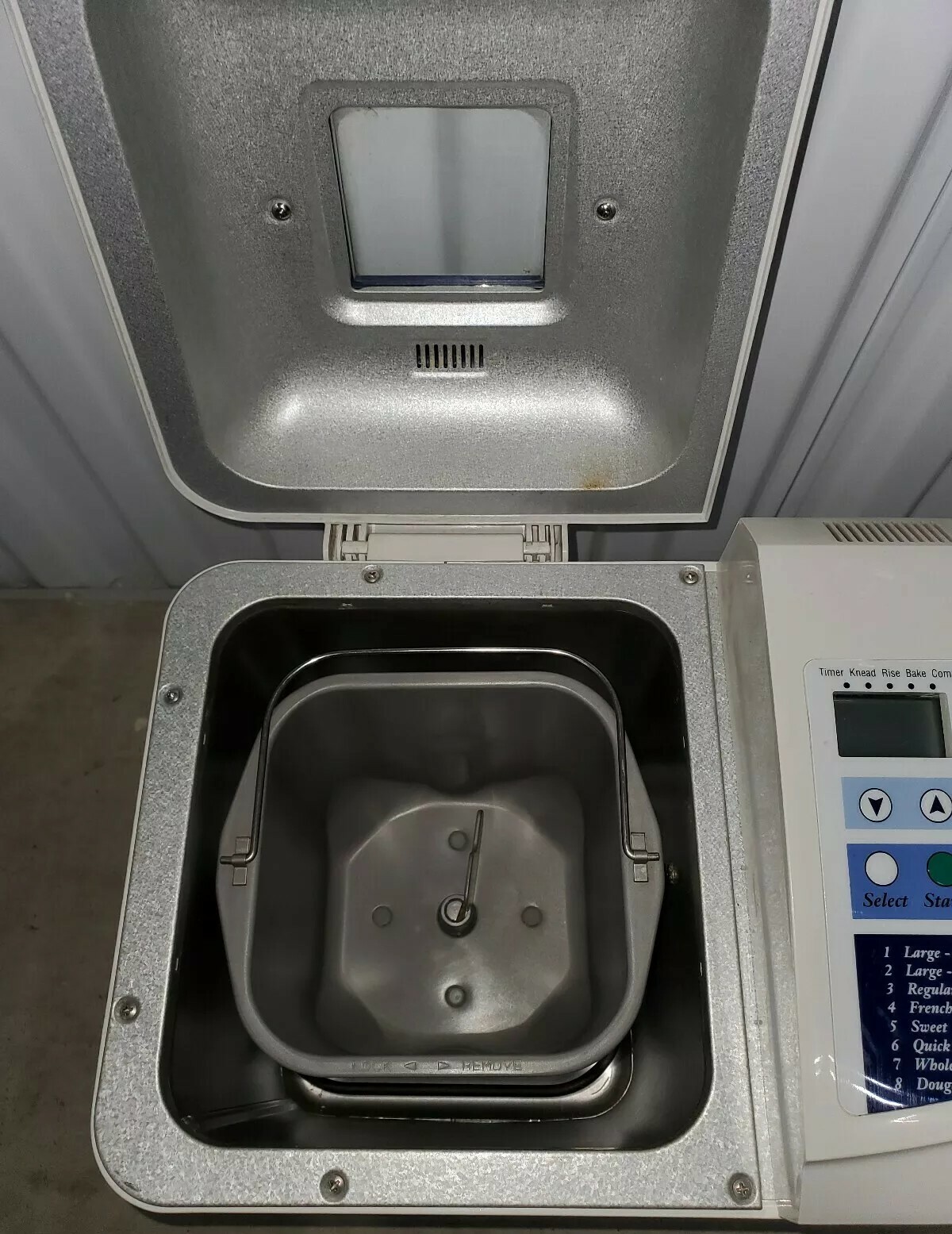 Regal Kitchen Pro Breadmaker K6743 Kitchen Appliance Auto Bread Machine ...