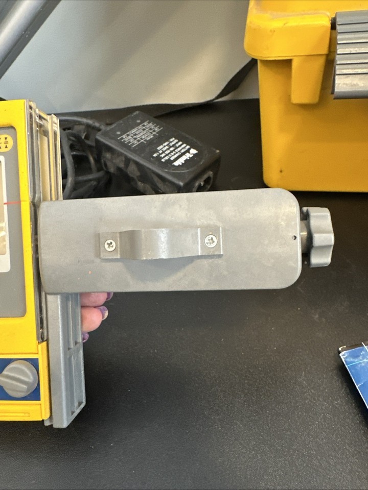 Spectra Laser Level LL600 Transmitter Trimble Stand Tripod HR500 ...