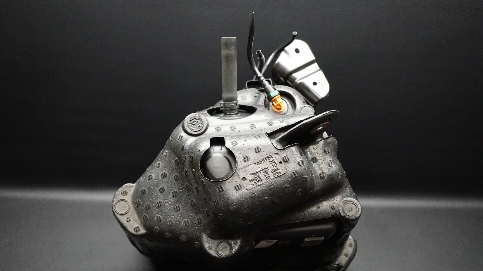 GENUINE BMW X5 X6 F15 F16 ADBLUE FUEL TANK SCR CONTAINER 7295653 / ...