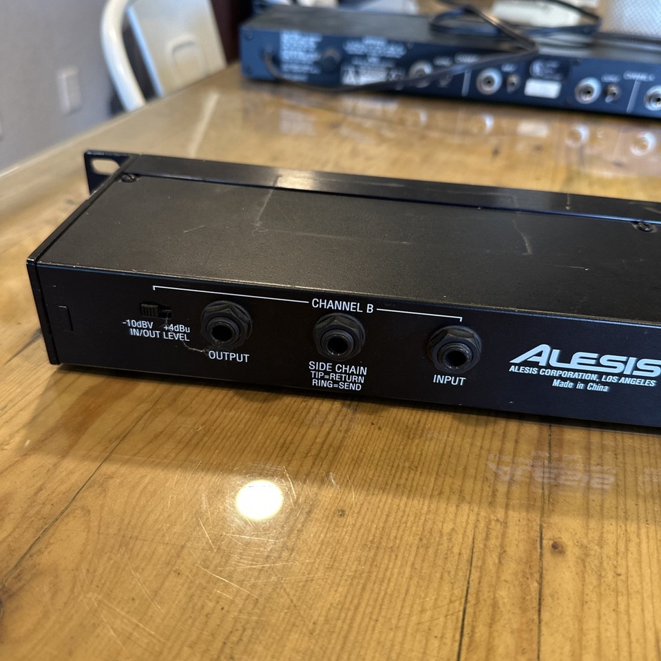 Alesis 3630 RMS/Peak Dual-Channel Compressor Limiter with Gate and ...