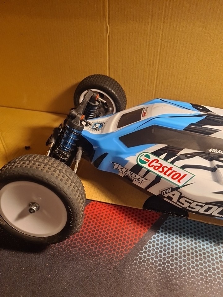 Team Associated RB10 Rolling Chassis Brand New Rear Tyres | eBay UK