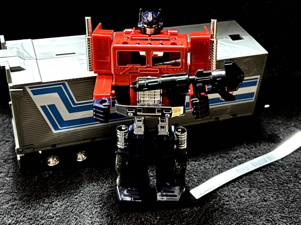 G1 RETRO OPTIMUS PRIME • REISSUE G1 TRANSFORMERS | eBay