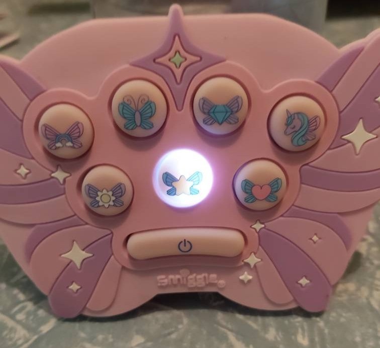 SMIGGLE BATTERY OPERATED INTERACTIVE SOUND AND LIGHT TOY- WORKS ...
