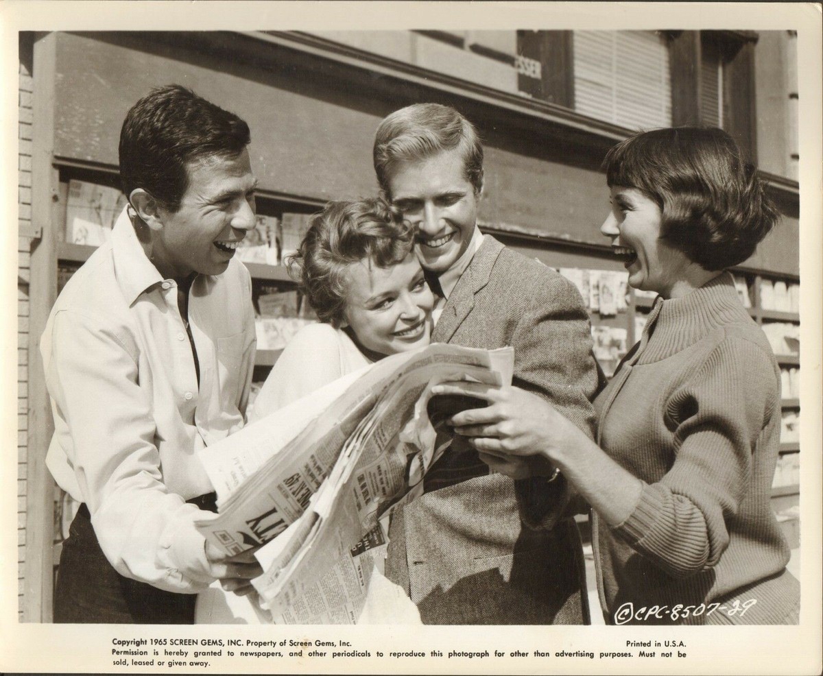 James Komack RCA TV Set Commercial (James Komack, 1975)