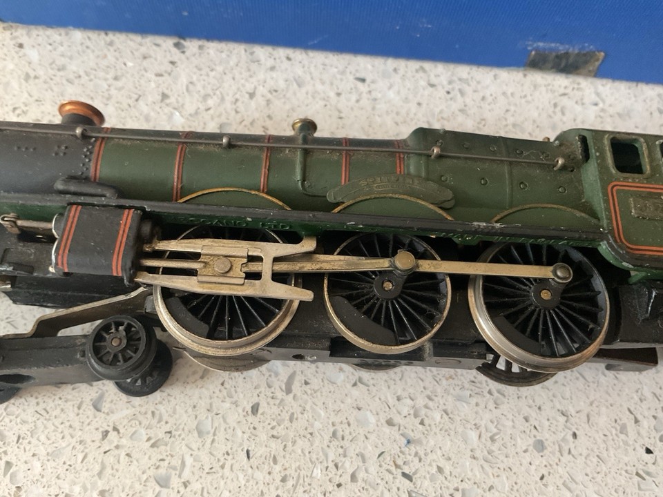 Hornby Dublo Oo Gauge Castle Class Spitfire Steam Locomotive And Tender ...